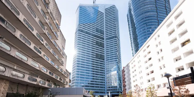 First | Paris La Défense